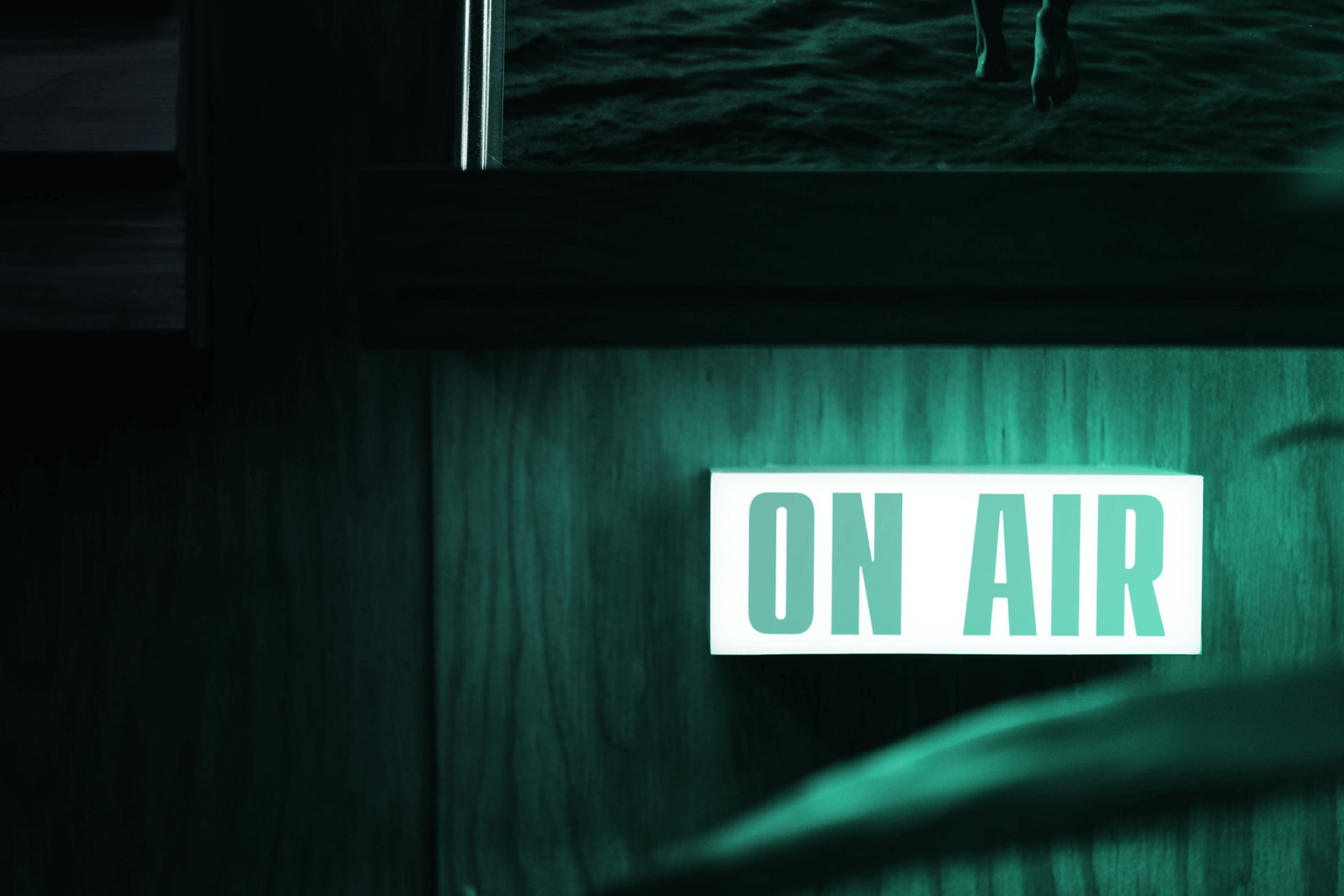 How to build a DIY Raspberry Pi 'on-air' office display to avoid home ...